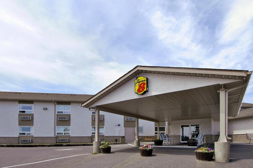 Super 8 by Wyndham Kenora, Kenora (updated prices 2025)