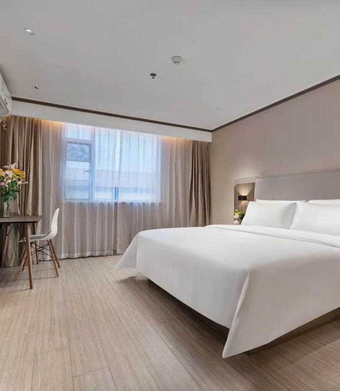 Hanting Hotel Guangzhou Baiyun Airport and Renhe Metro Station, Canton ...