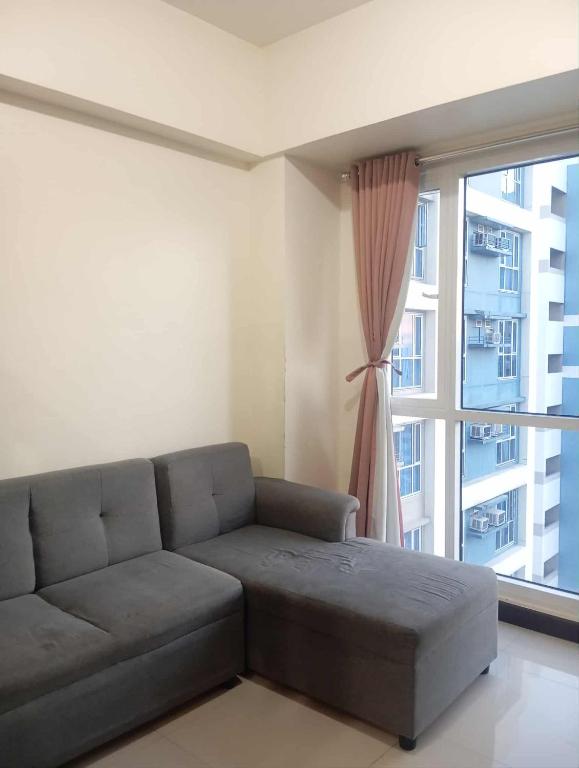 Axis Residences Robinson Cybergate3 Edsa Boni MRT Pioneer Mandaluyong ...