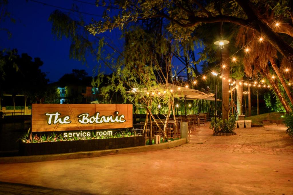 Botanic Service Room at Impact Muangthongthani - SHA Certified ...