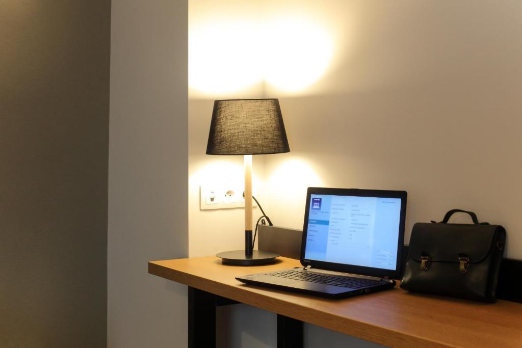 Hotel Reseda, Bagnolet (updated prices 2025)