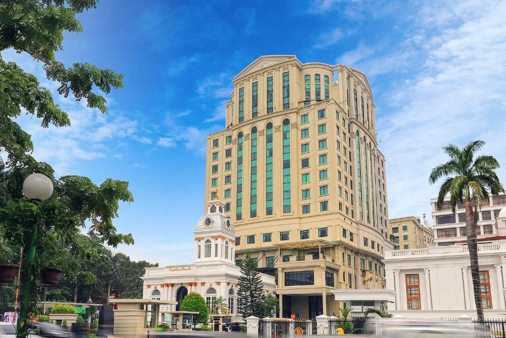 Grand City Hall Hotel & Serviced Residences, Medan (updated prices 2026)