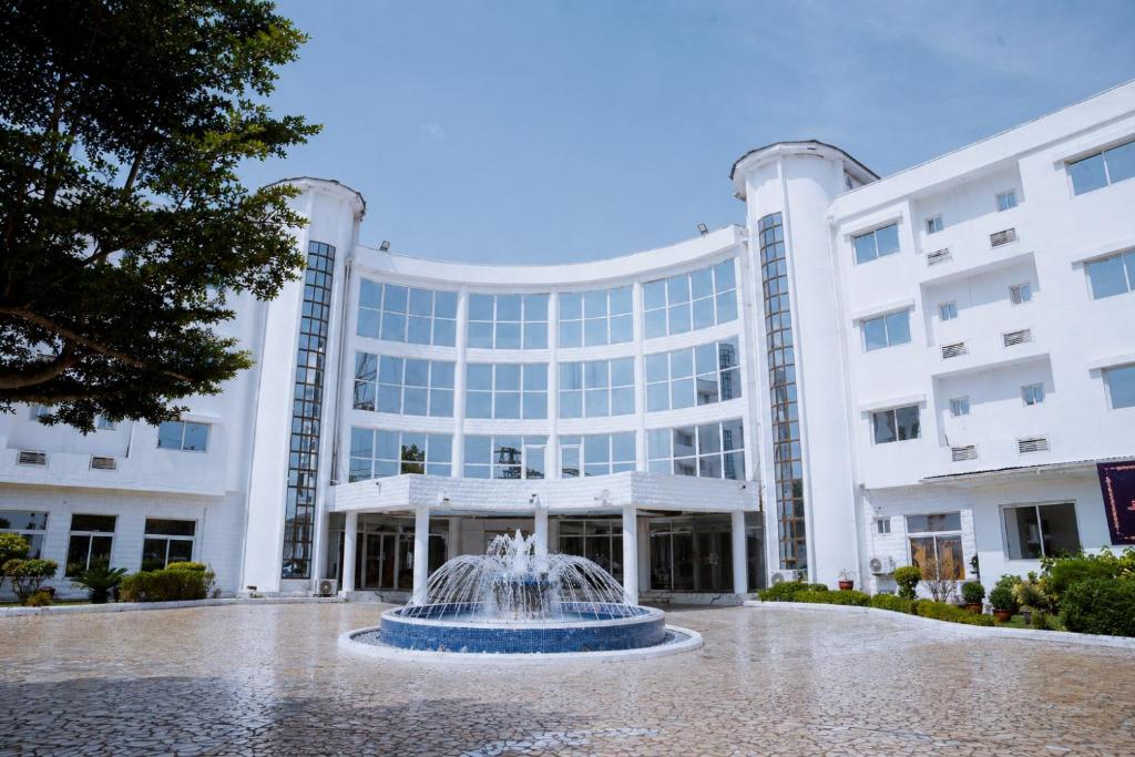 Sinkor Palace Hotel, Monrovia (updated prices 2026)