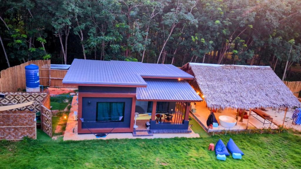 Your Red Earth Homestay Private Romance, Krabi (updated prices 2026)
