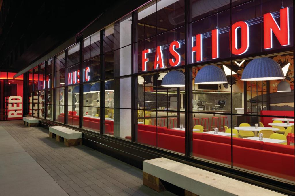 Radisson Red Minneapolis Downtown, Minneapolis (updated prices 2025)