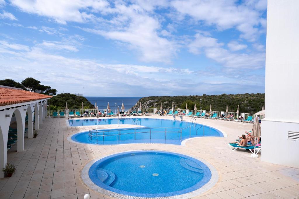 BLUESEA Playa Azul, Cala en Porter (updated prices 2026)