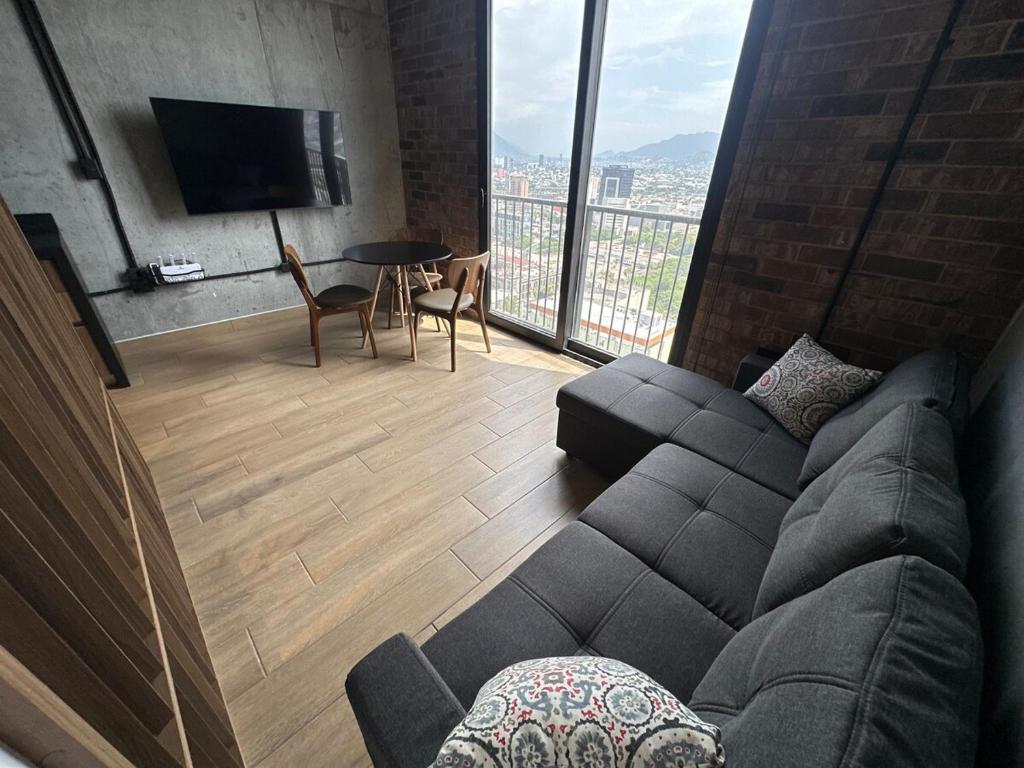 蒙特雷的28th floor loft in downtown Monterrey（2026 年最新房價）