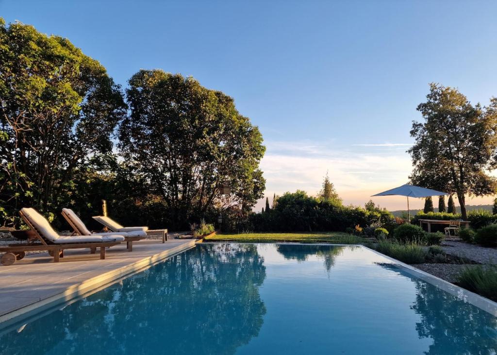 Beautiful Country House, Infinity Pool, Sea Views, Рипарбелла ...