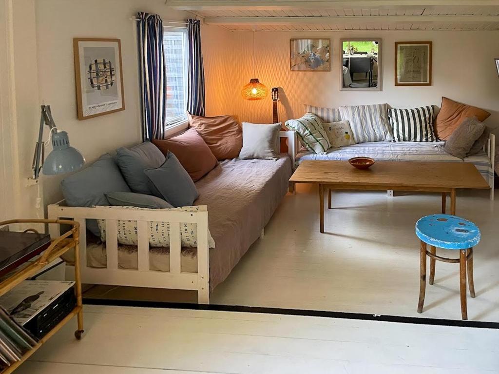 Classic Timber Cottage Close To Forest And Beach, Frederiksværk ...