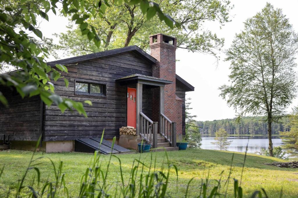 Dunn Brook Lakehouse - Sauna Private Lake Scandi Home，Narrowsburg（2026最新房价）
