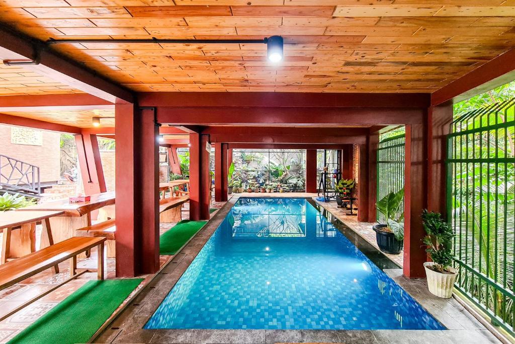 Azzura House Baturraden by The Lavana, Kedungbanteng (updated prices 2026)