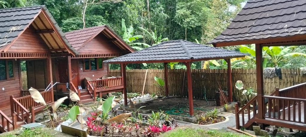 Gecko Lodge, Tetebatu (precios actualizados 2026)