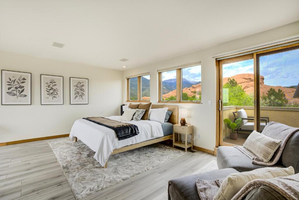 Garden of the Gods Getaway - Decks & Views, Colorade Springs ...