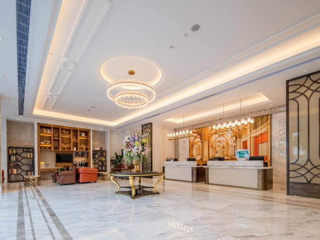 Vienna International Hotel (Yuan Fen Metro Station), Tiantangwei ...