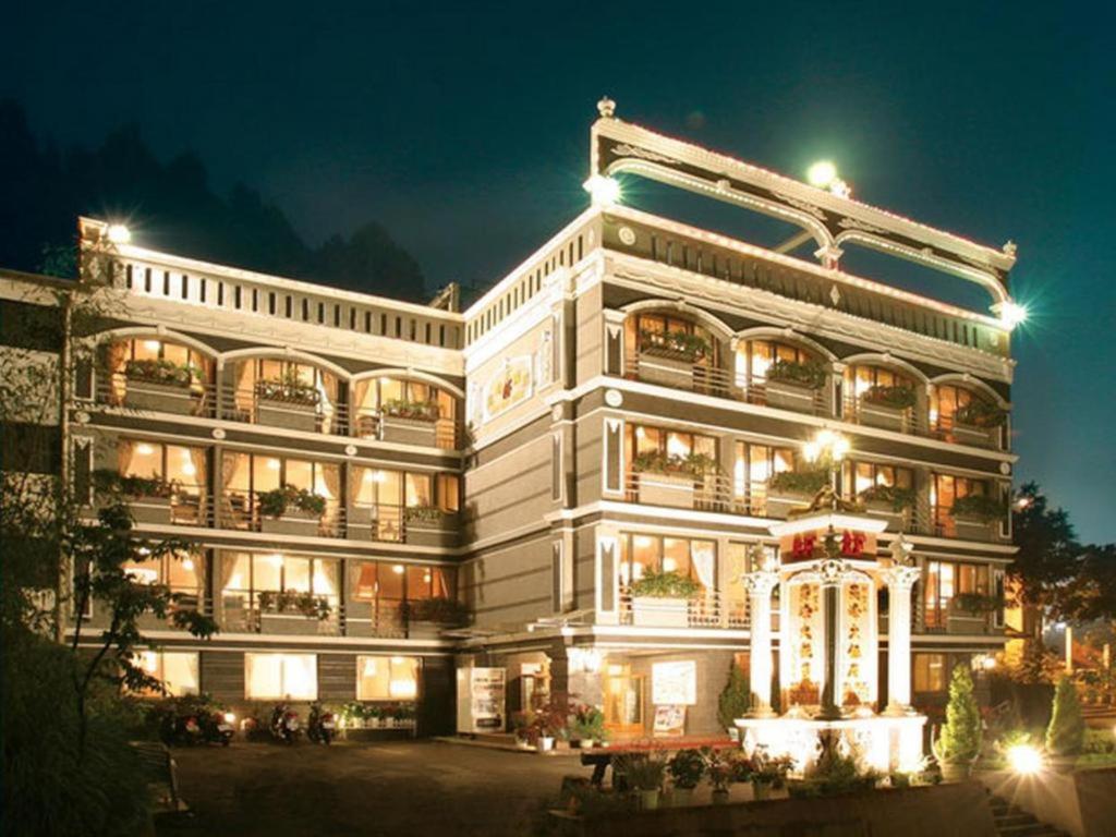 Ali-Shan Kaofeng Hotel，中正（2026最新房价）