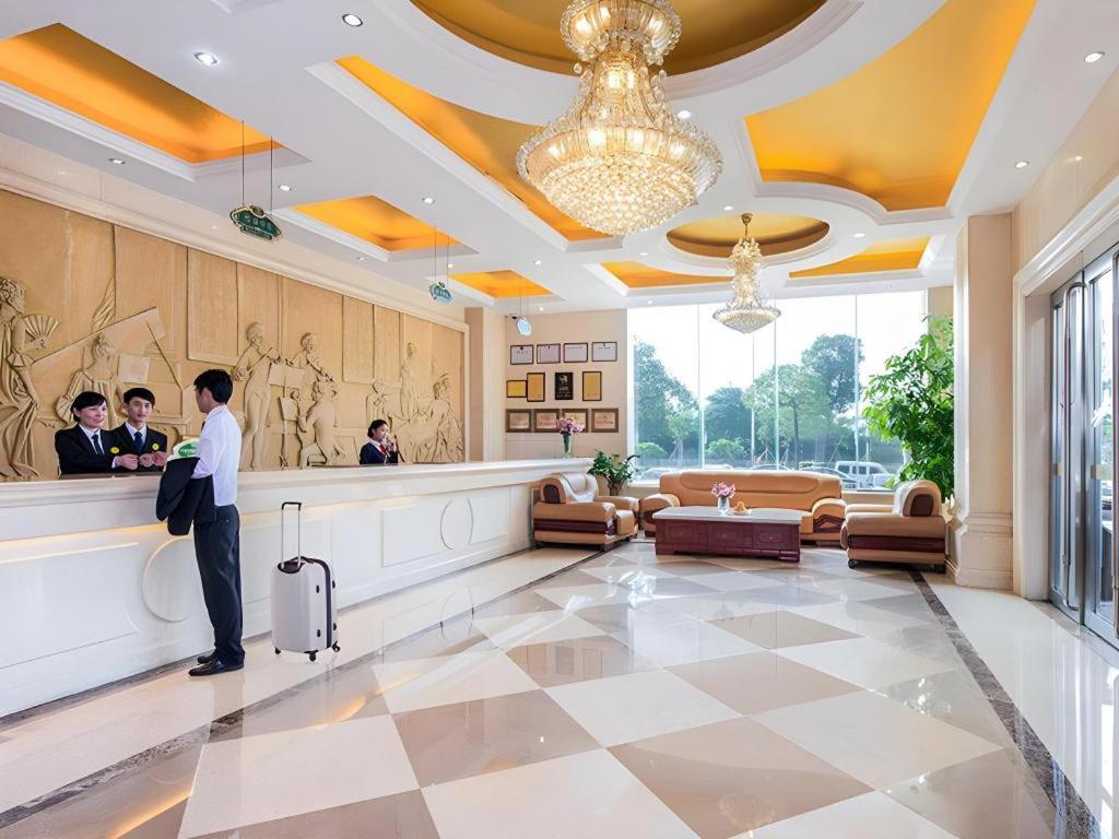 Vienna Hotel Shenzhen International Exhibition Center Shajing Metro ...