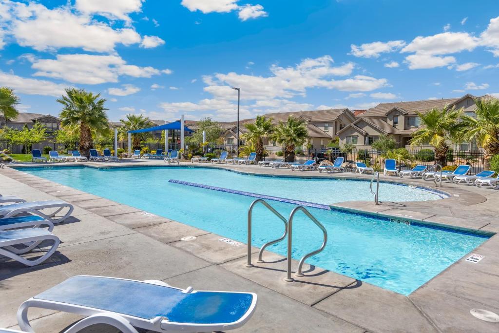 Family Friendly Poolside Home Zion+Sand Hollow, Washington ...