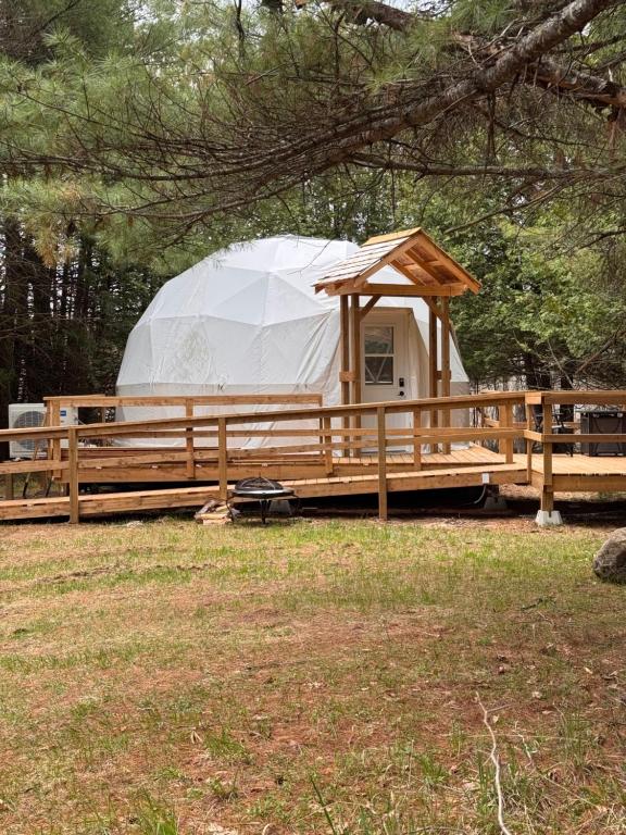 The Cedar Grove at New Frontiers Retreat, Eganville (precios ...