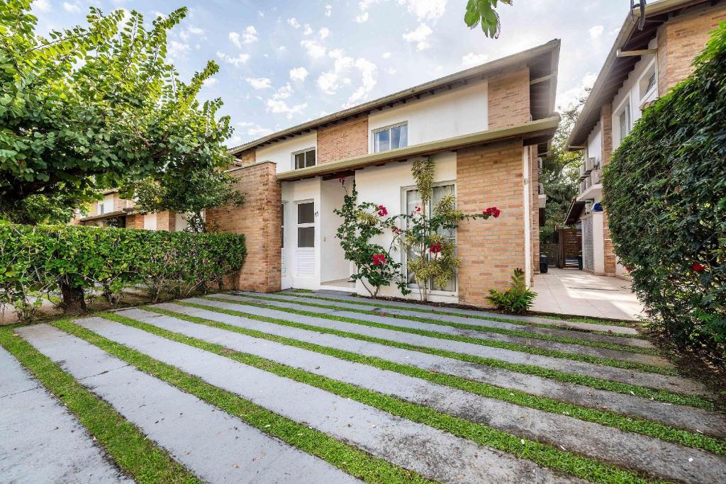Casa Paúba em Condomínio c/ Lazer Completo - CP180（サンセバスチャン）：（最新料金：2026年）
