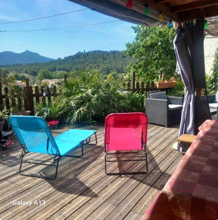 Chalet Pitchoune, La Crau (updated prices 2026)