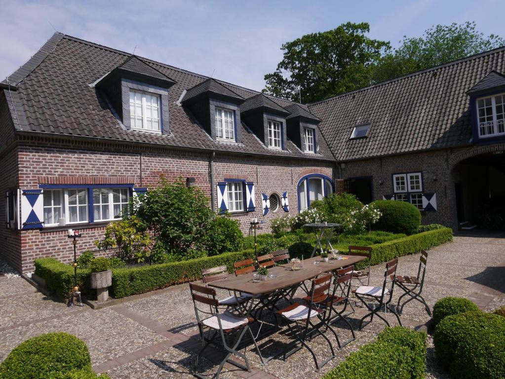 Hotel Schloss Walbeck, Geldern (updated prices 2025)