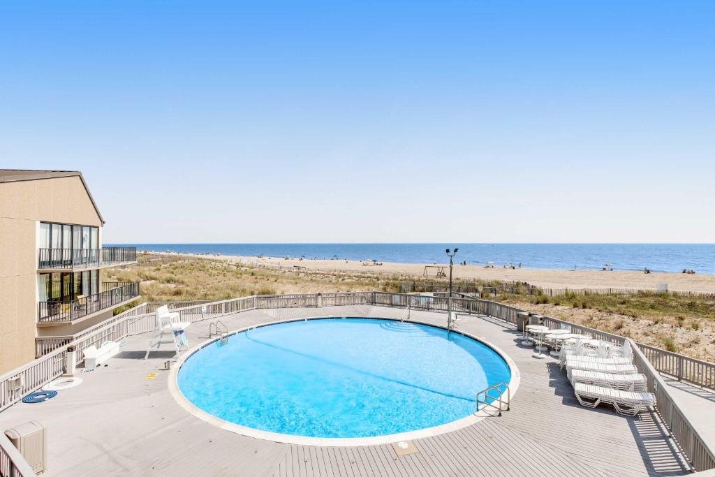 Sea Colony 4th floor condo with pools tennis, Bethany Beach ...