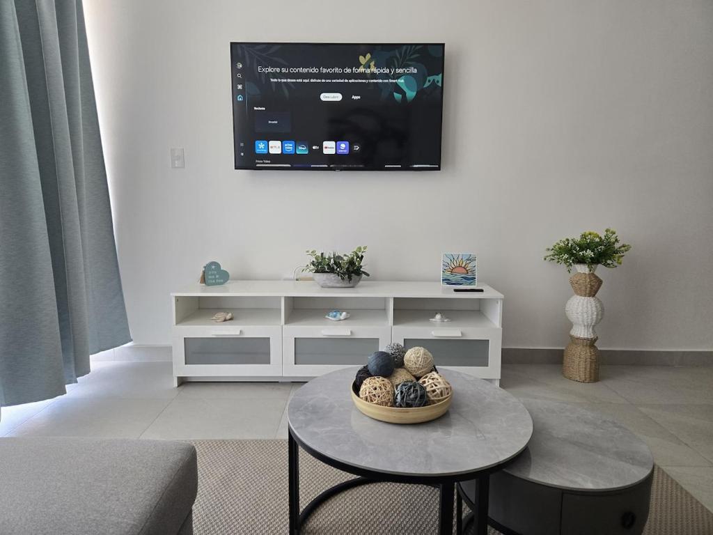 Spacious 2 Bedroom, 2 Bath Condo with Poolside View, Punta Cana (tarifs ...