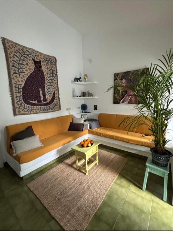 Águila Beach Bungalow with Garden & Pool, San Bartolomé (precios ...