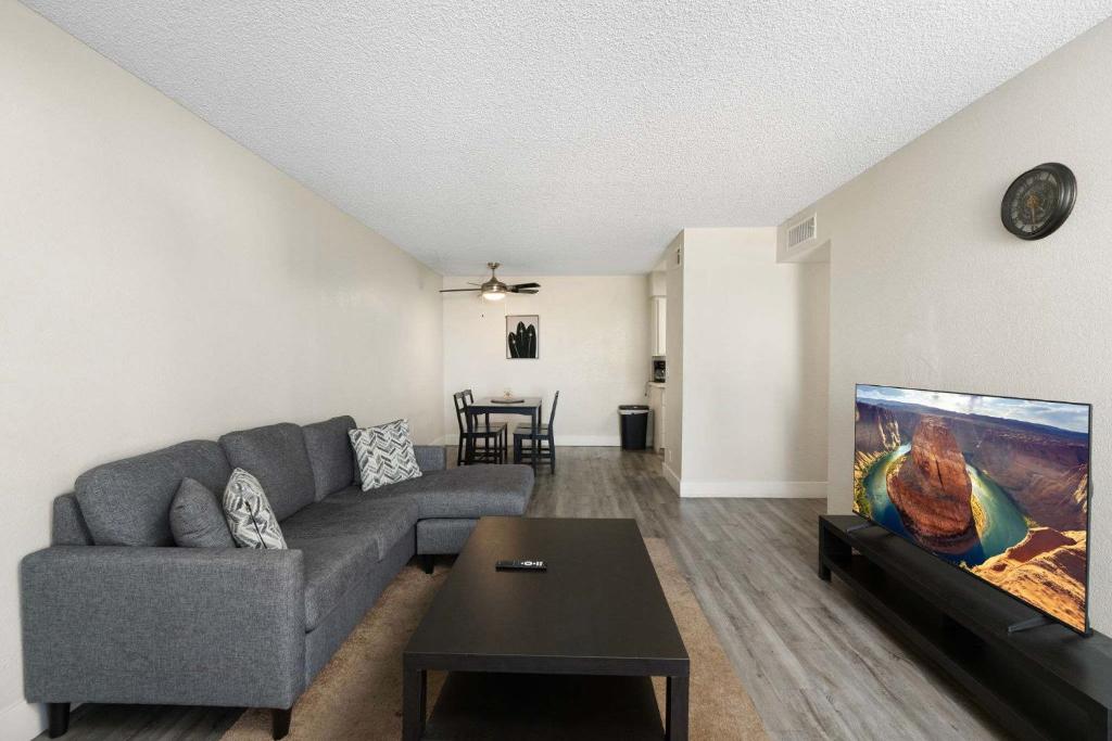 2BR Modern Mesa Stay Near DT with Pools & Gym, Mesa (aktualisierte ...