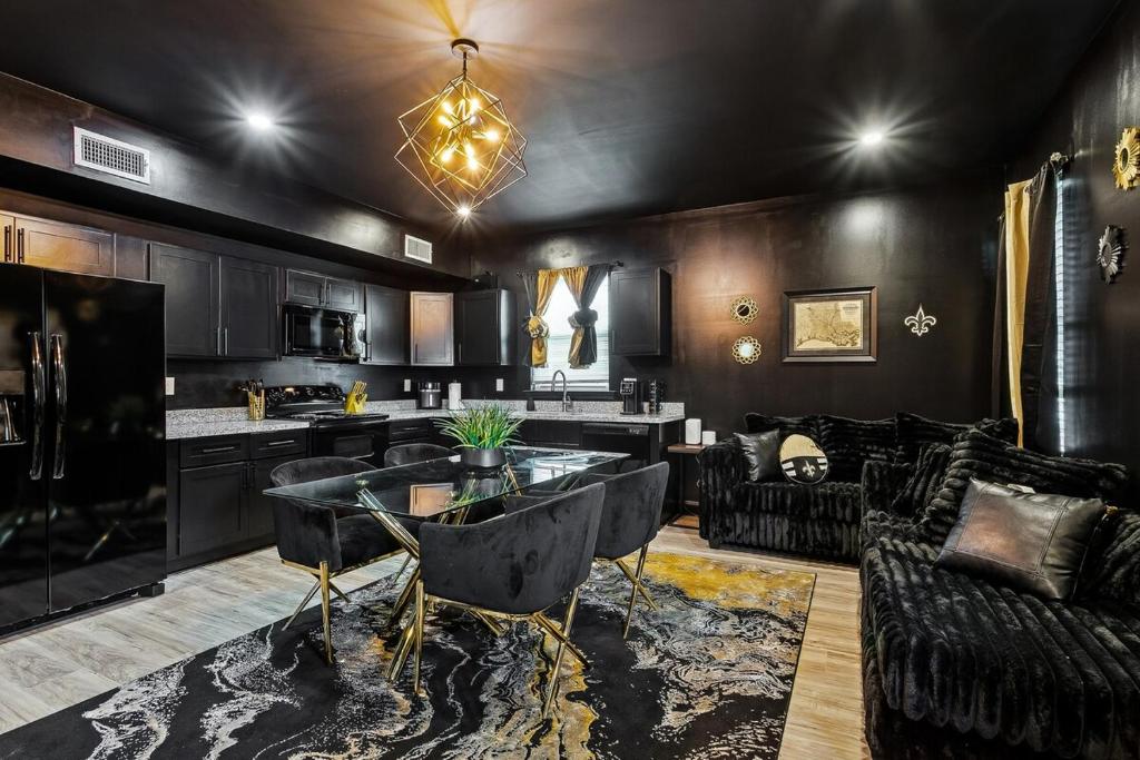 The Who Dat House, Luxury 5BR Near FQ, New Orleans (prețuri actualizate ...