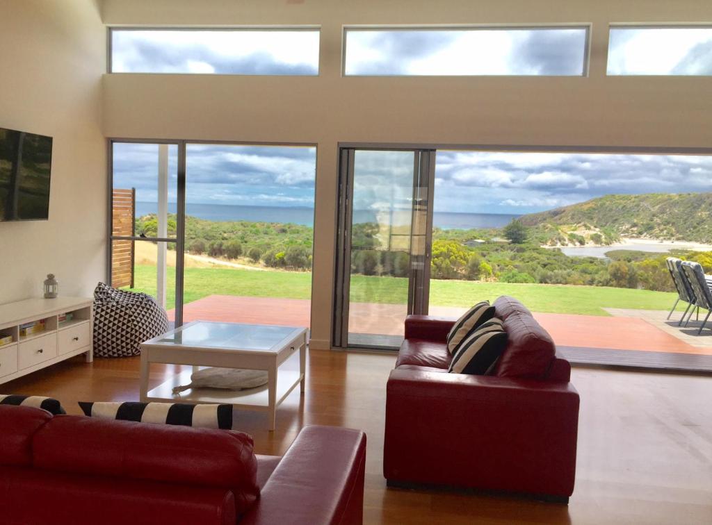 Middle River Beach House - East & West House, Stokes Bay (updated ...