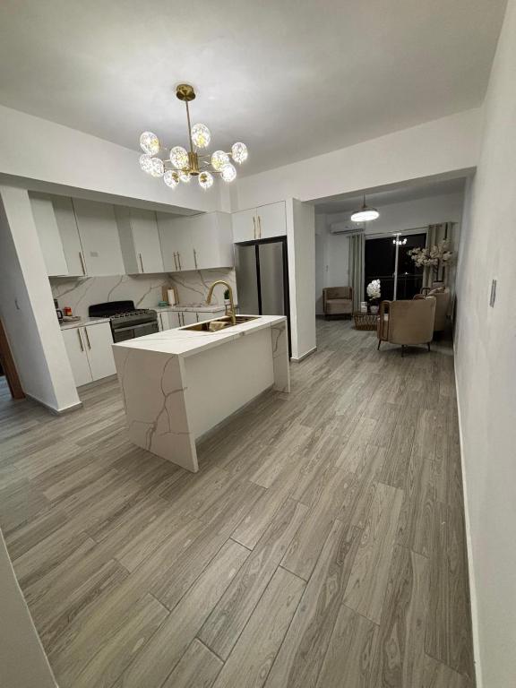 Modern Luxe Family Apartment with Balcony in Santo Domingo Este，La Cana ...