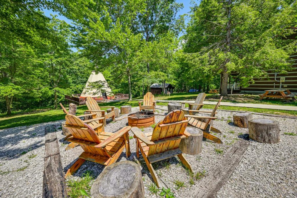 Unique Mammoth Cave Cabin w/ Teepee & Hot Tub!, Mammoth Cave ...
