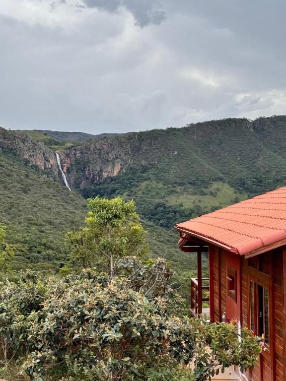 Abrigo dos Lobos - casa com cachoeira na Canastra, São Roque de Minas ...