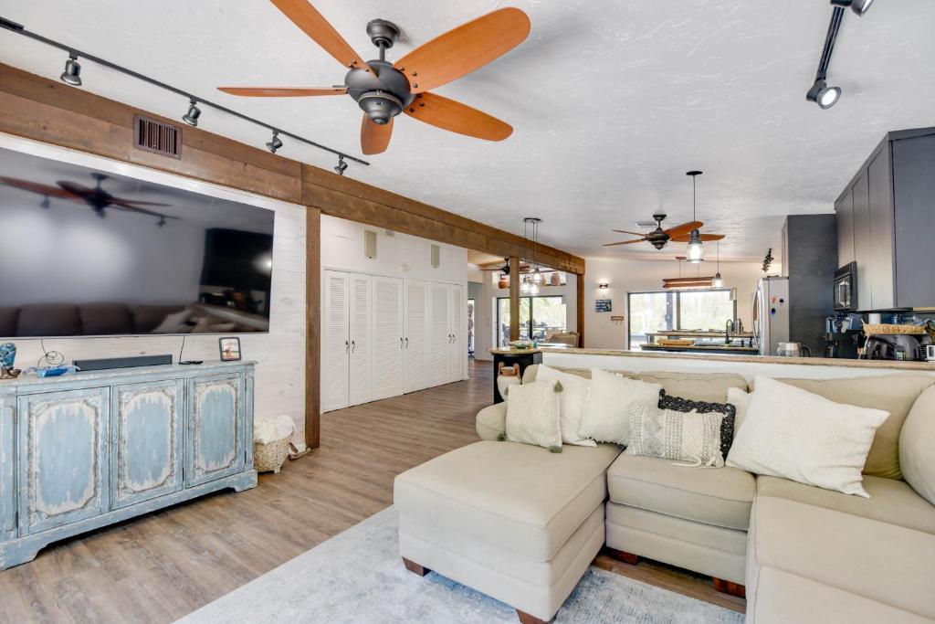 Casa Riviera Waterfront Hacienda with Pool and Boat Lift, Key West ...