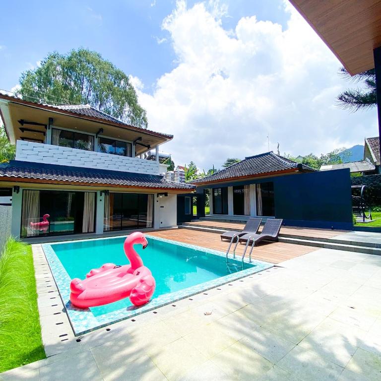 Family retreat 6 bedroom villa - Fulton Bottega, Kaliurang (tarifs ...