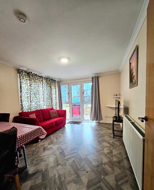 Two-bedroom flat Edinburgh city free car park easy access to centre ...