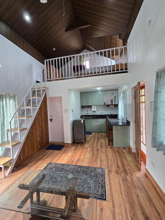 Beautiful designed loft house with all amenities, Dharmsāla (updated ...