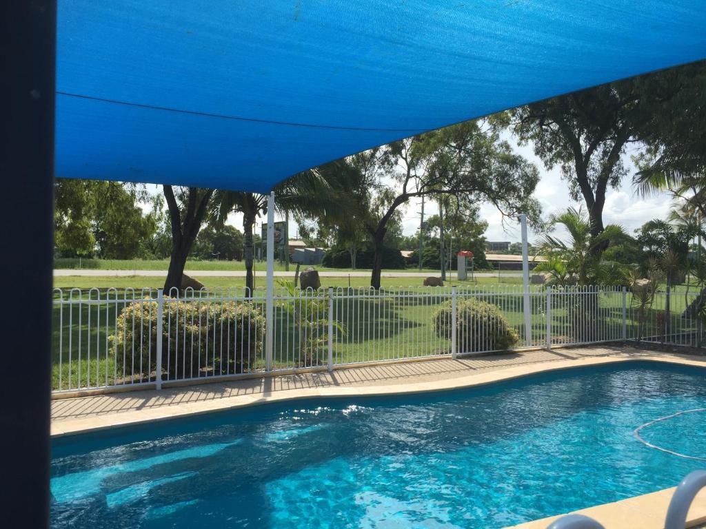 Birch Motel Bowen Previously Known as Bowen Arrow Motel, Bowen (updated ...