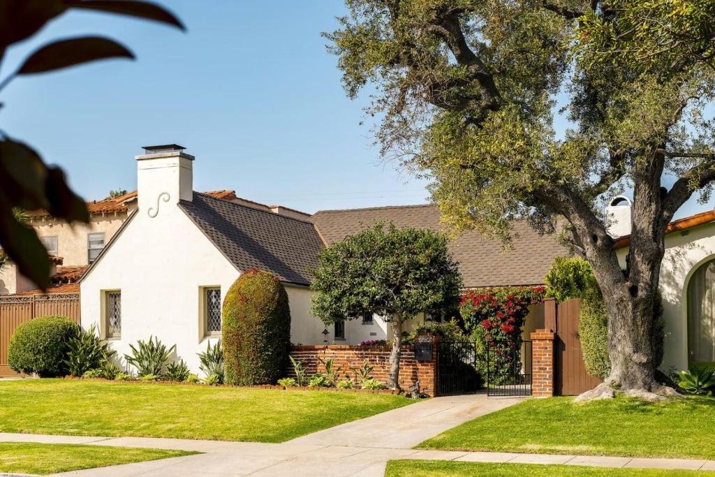 NEW Rancho Park Cottage Garden and Backyard Patio, Los Angeles ...