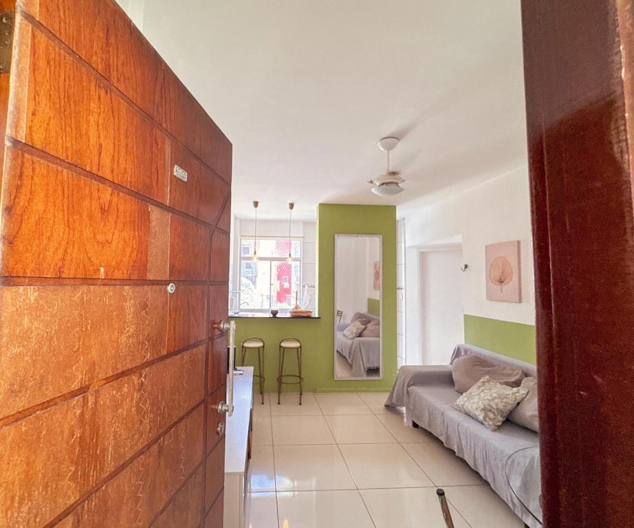Apartamento Aconchegante A Poucos Passos da Praia em Amaralina ...