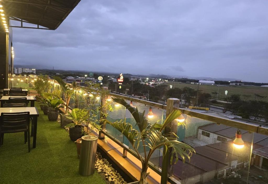 Sunday Sky Hotel in Korean Town Angeles, Near Clark International ...
