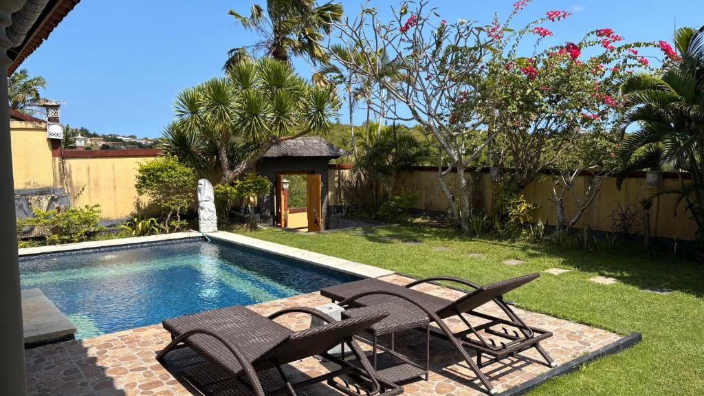 Dream Home by the Ocean Villa with a Swimming Pool, Garden, and ...