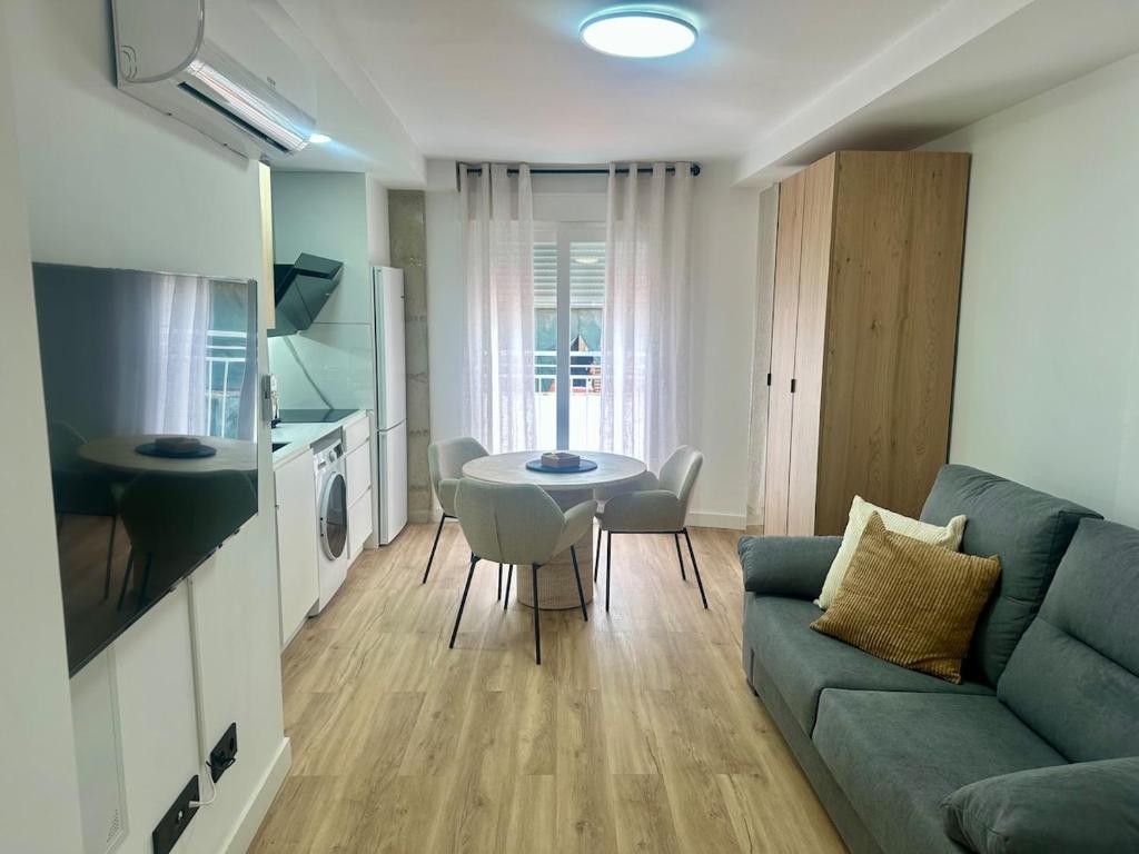 Modern Apartment in the Heart of Ciutat Vella, Valencia (precios ...