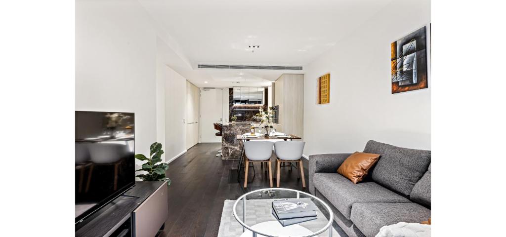 Albert Park 2BR Stay Ultra Luxe With Pool Gym Parking, Melbourne ...