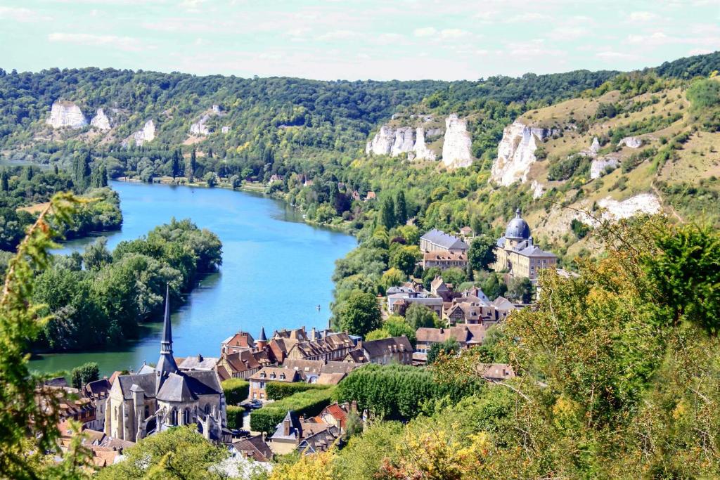 MIRAL - Charmante maison au bord de l'Eure, Criquebeuf-sur-Seine ...
