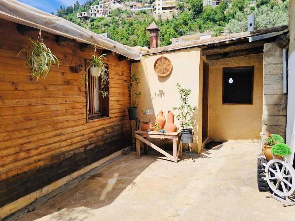 Cave 2000 - Rustic Breakfast & Dining Available, Al Ghīnah (prețuri ...