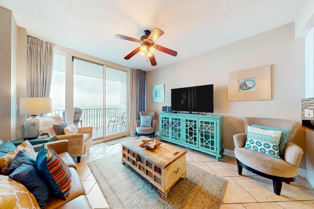 Beachfront condo w access to pools hot tubs sauna & fitness center ...
