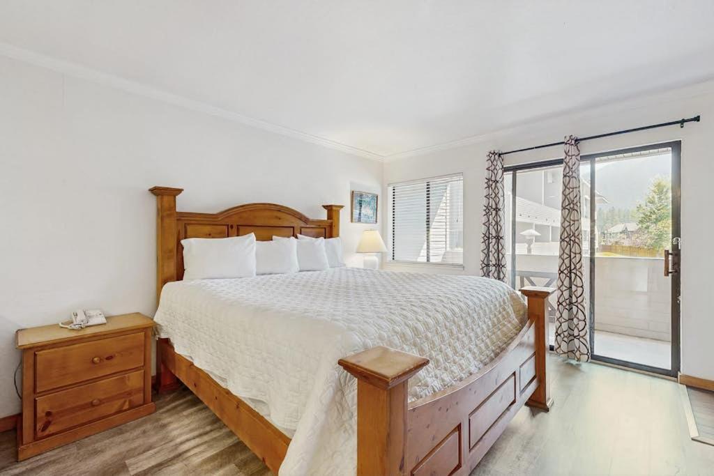 Your next big mountain escape awaits at this Lakeland Village deluxe ...