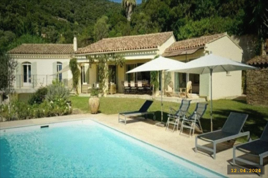 Modern Holiday Villa with Private Pool, F12, La Croix-Valmer (updated ...